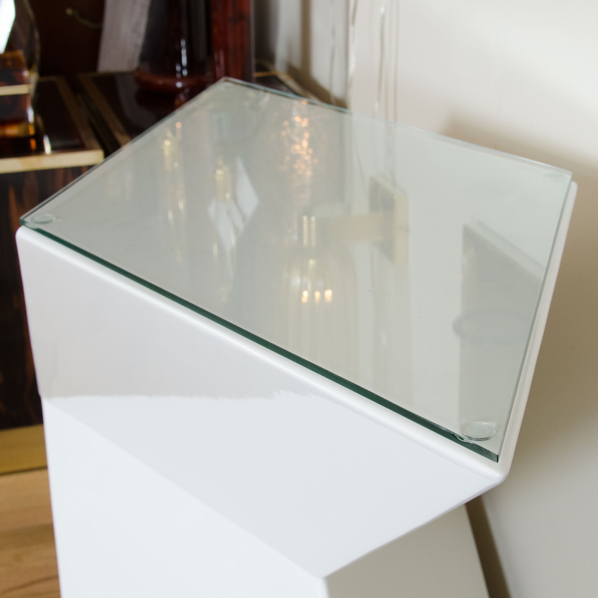 Angular cantilevered white lacquered wood console | Console Tables ...